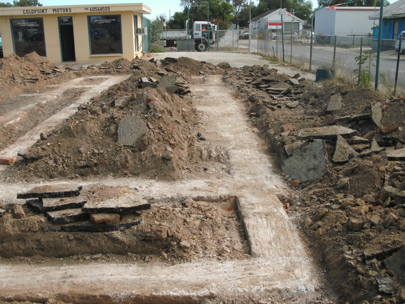 Searching for evidence at police dig - Biosis